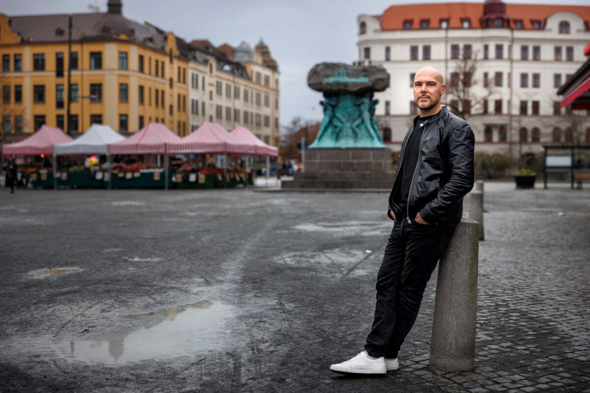 Nicolas Lunabba | Författare | Ordfront förlag